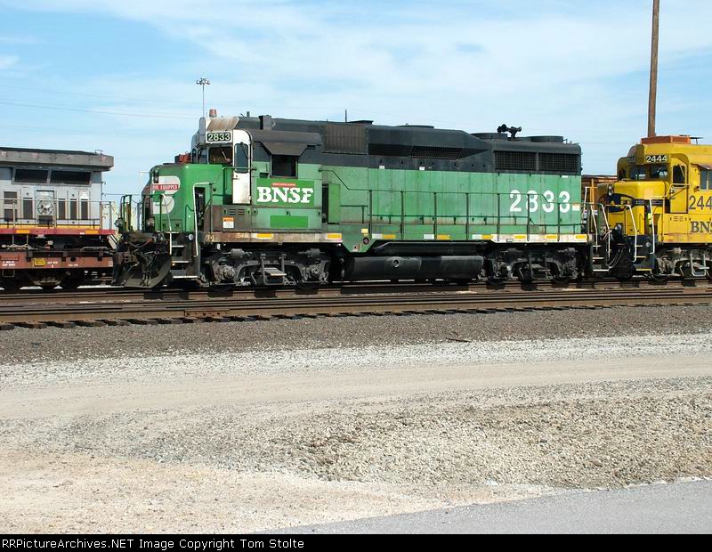 BNSF 2833
